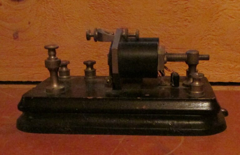 Who Invented The Telegraph? The history of how the telegraph invented