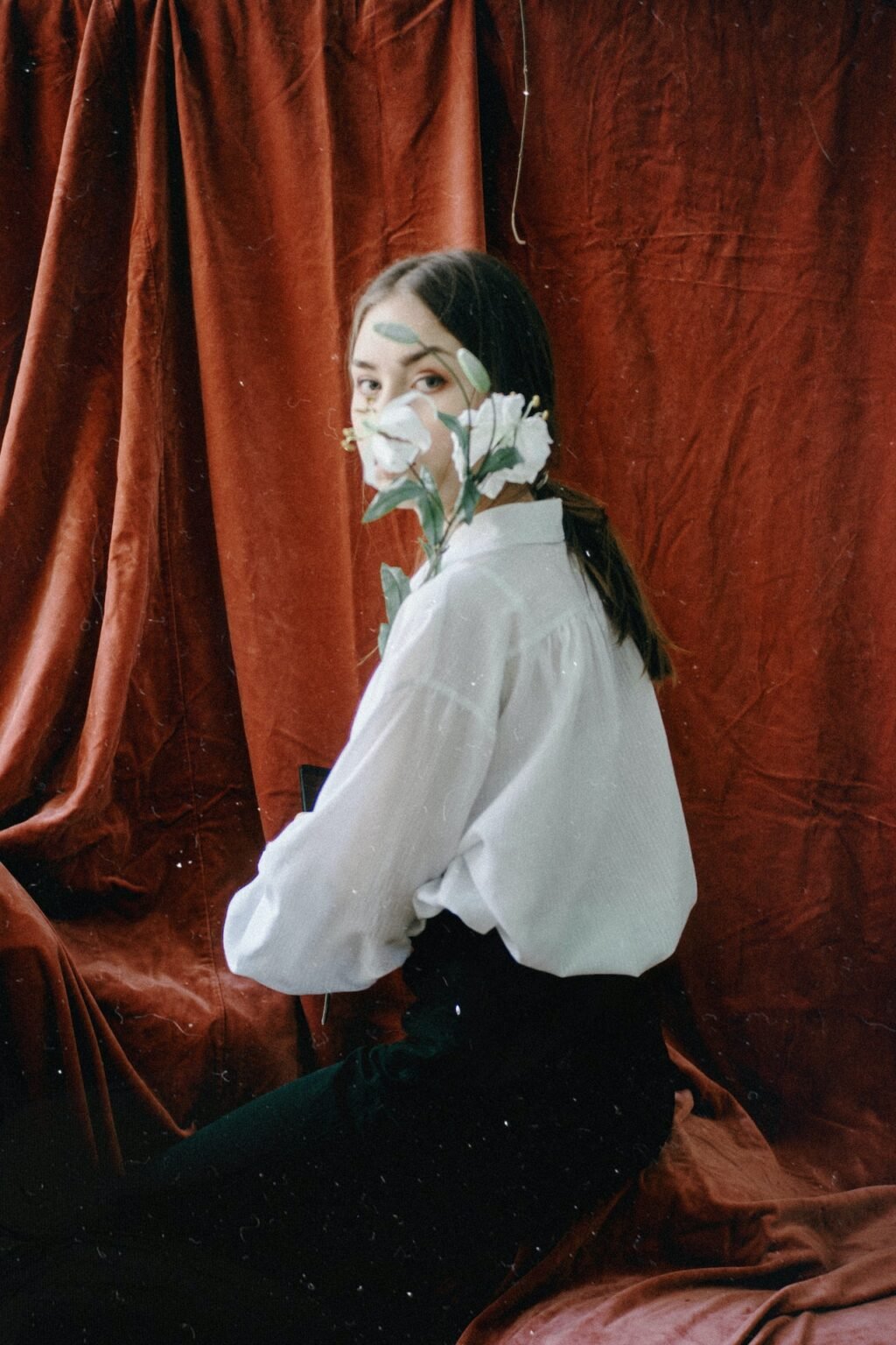 Unleashing Your Allure: Tips and Tricks on How to Look More Feminine