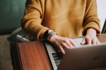 The Problem with Side Hustles: Are You Just Working Yourself to Death?